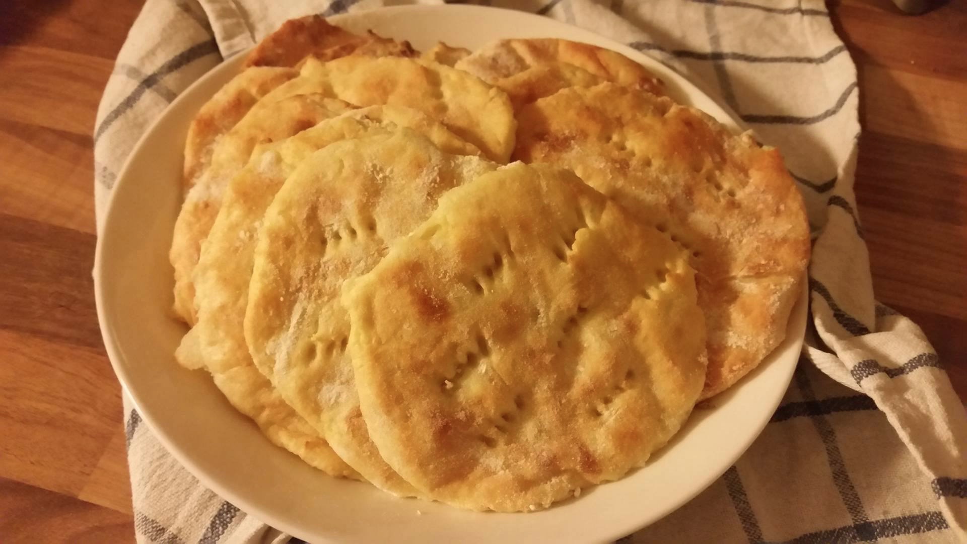 Rychlé lívance z jogurtového těsta - Carujeme.cz